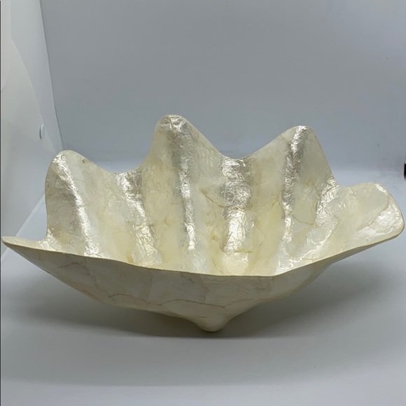 Cheungs | Accents | Large Clam Shaped Capiz Shell Bowl | Poshmark